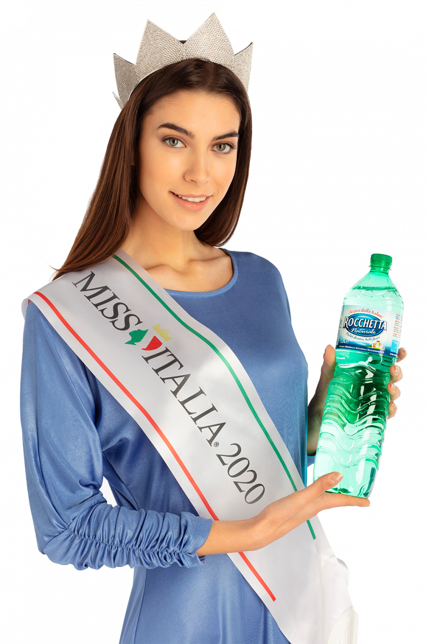 Acqua minerale naturale Rocchetta. Puliti dentro, belli fuori.